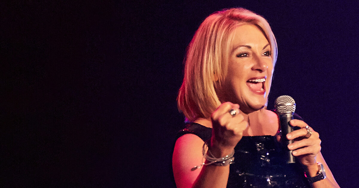 Book Julie Cross for your next event | Saxton Speakers