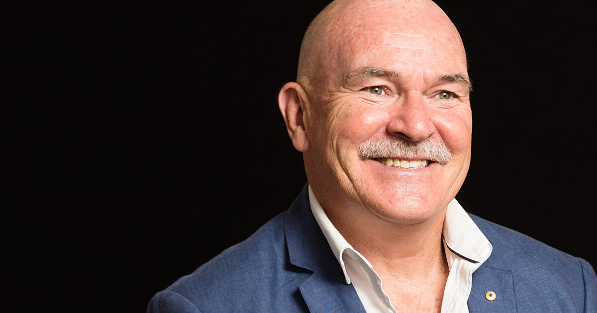 Book Robert de Castella for your next event | Saxton Speakers