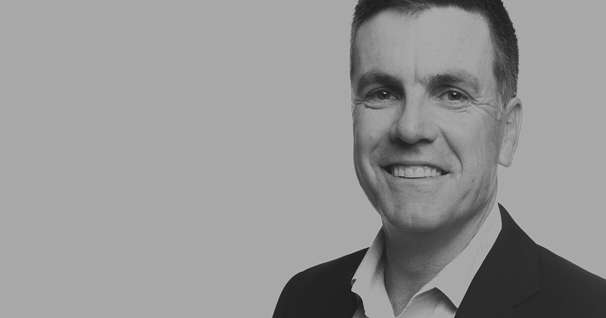 Book Des Dowling for your next event | Saxton Speakers