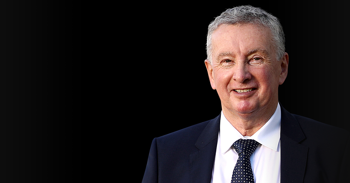 Book Ernie Merrick for your next event | Saxton Speakers