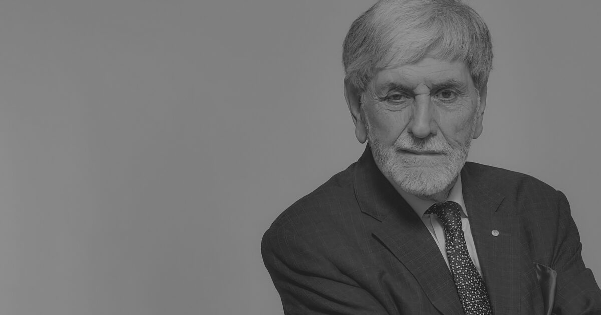 Book Barry Jones for your next event | Saxton Speakers
