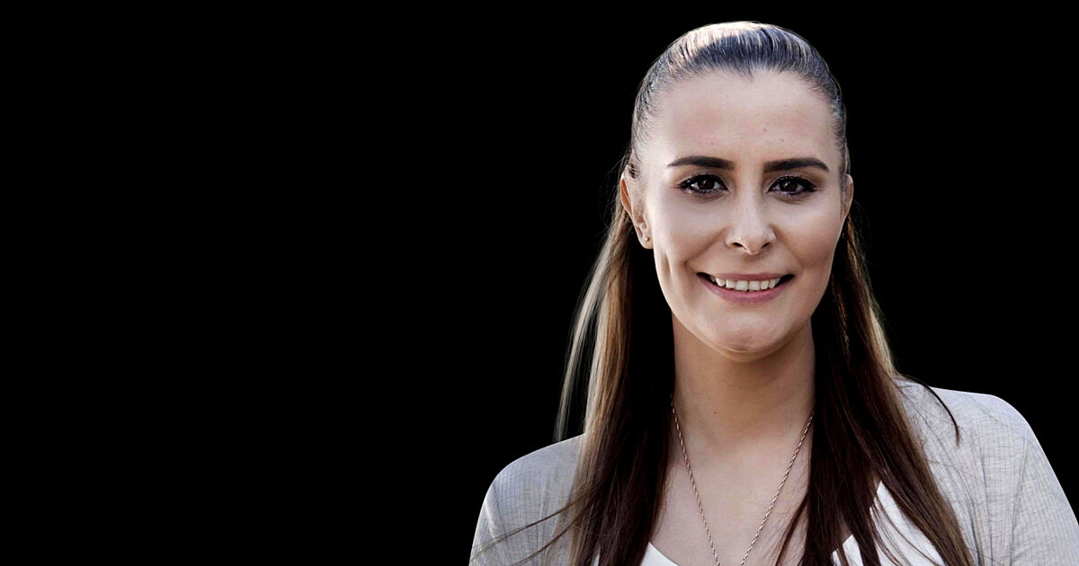 Kylie Captain | Saxton Speakers