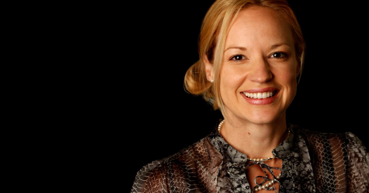 Engage Lisa MacCallum for your next event. | Saxton Speakers