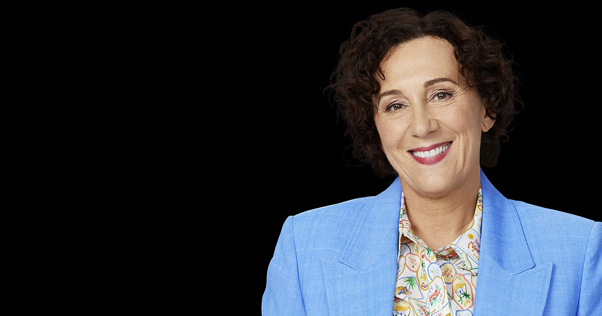 Sarah Macdonald | Saxton Speakers