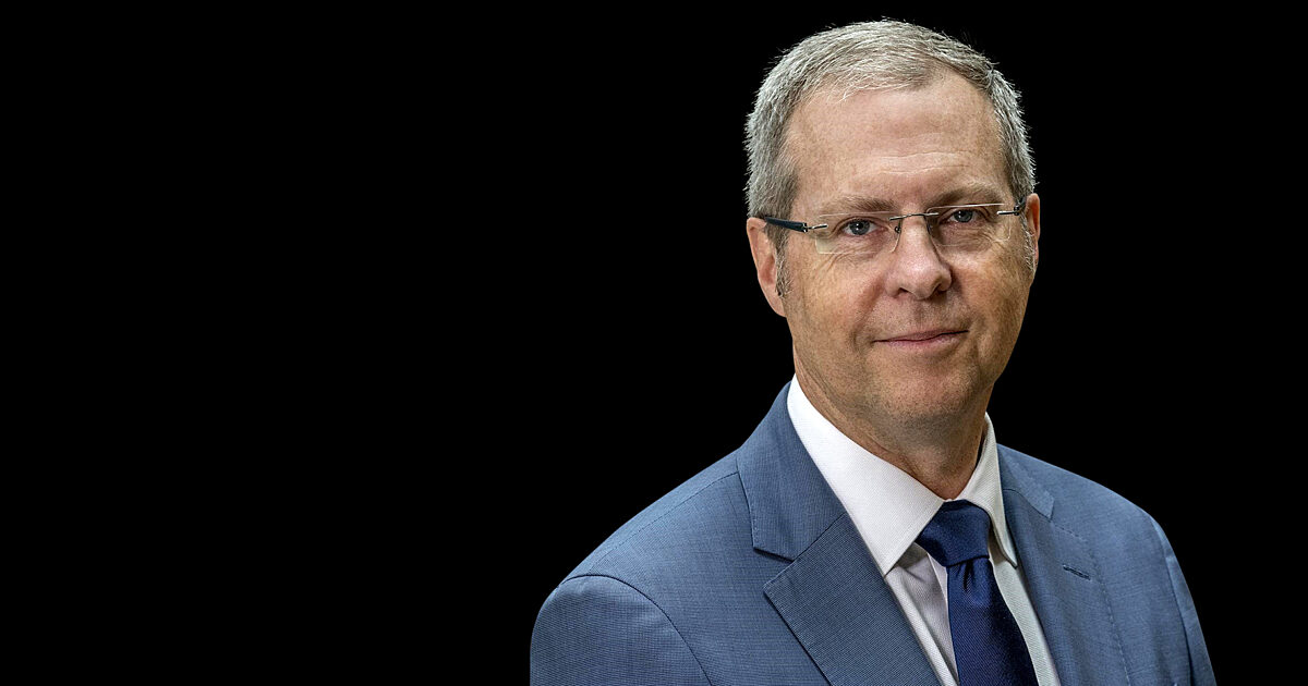 Stephen Halmarick | Saxton Speakers