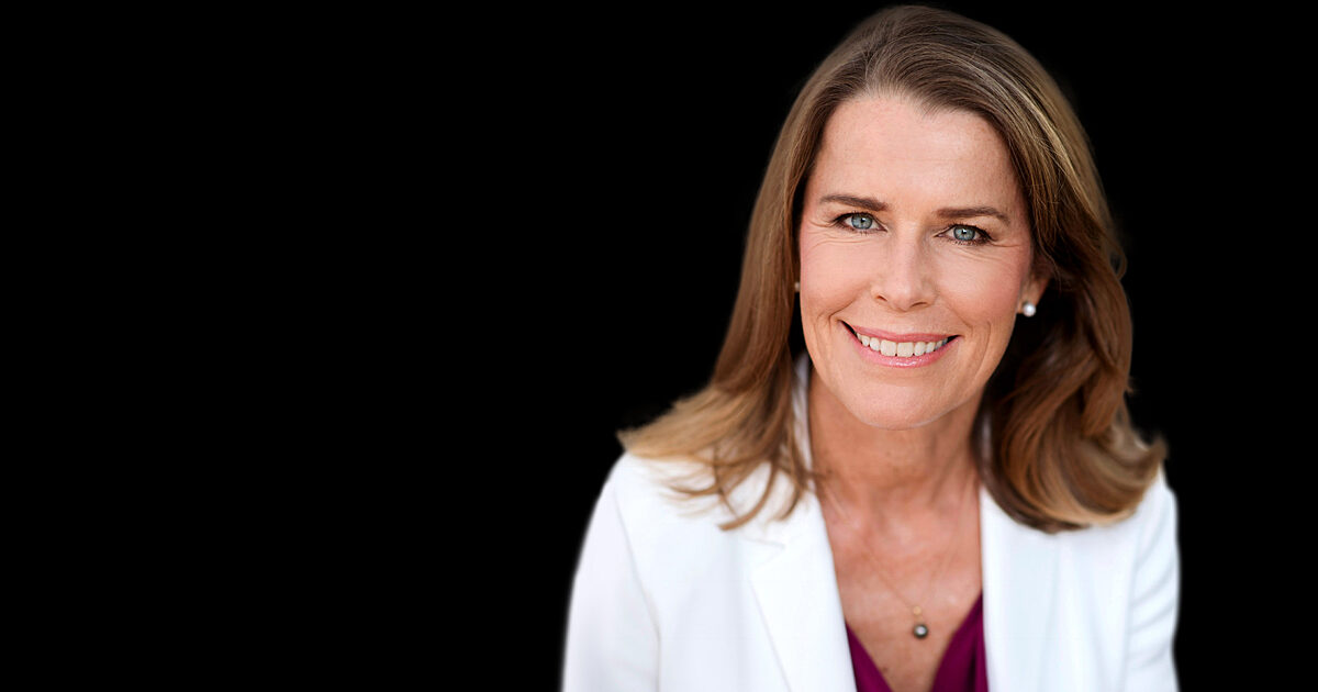 Book Ticky Fullerton for your next event | Saxton Speakers