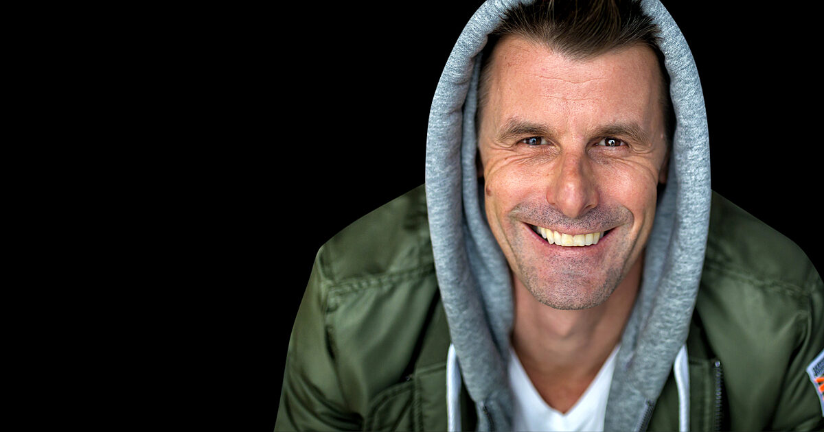 Book Travis Bell for your next event | Saxton Speakers